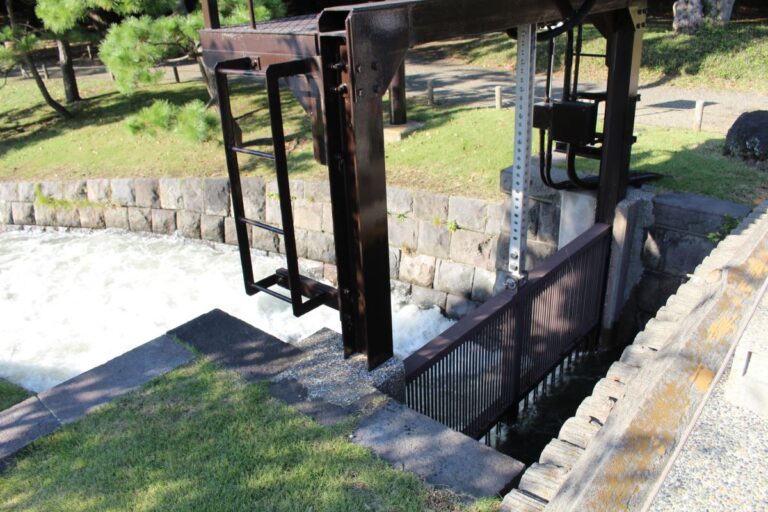 Hamarikyu Gardens: Beautiful Japanese Gardens In the heart Of Tokyo