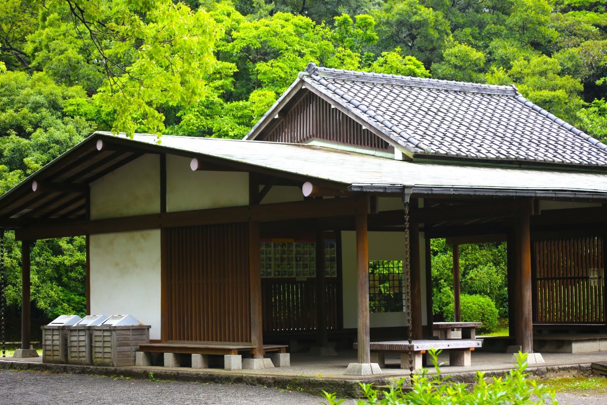 Hamarikyu Gardens: Beautiful Japanese Gardens In the heart Of Tokyo