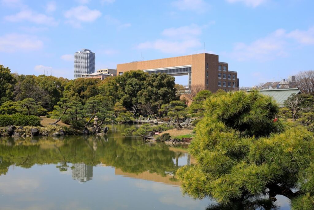 Hamarikyu Gardens: Beautiful Japanese Gardens In the heart Of Tokyo
