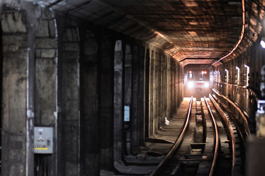 Marunouchi Line: Map, Stations & Tickets