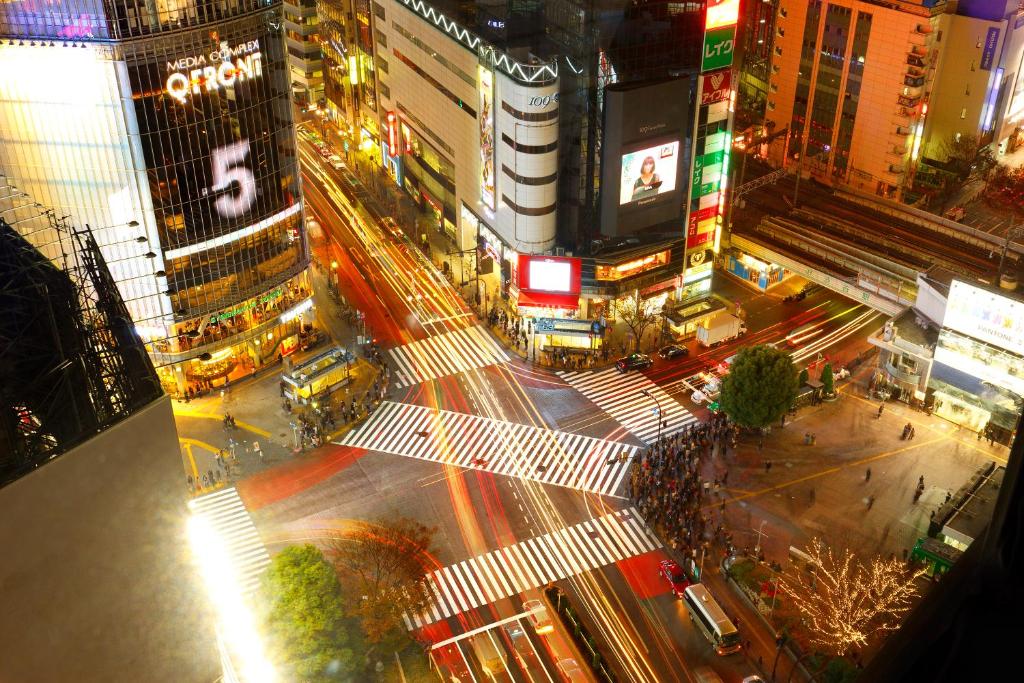Shibuya 109: Tokyo's Iconic Fashion Mecca